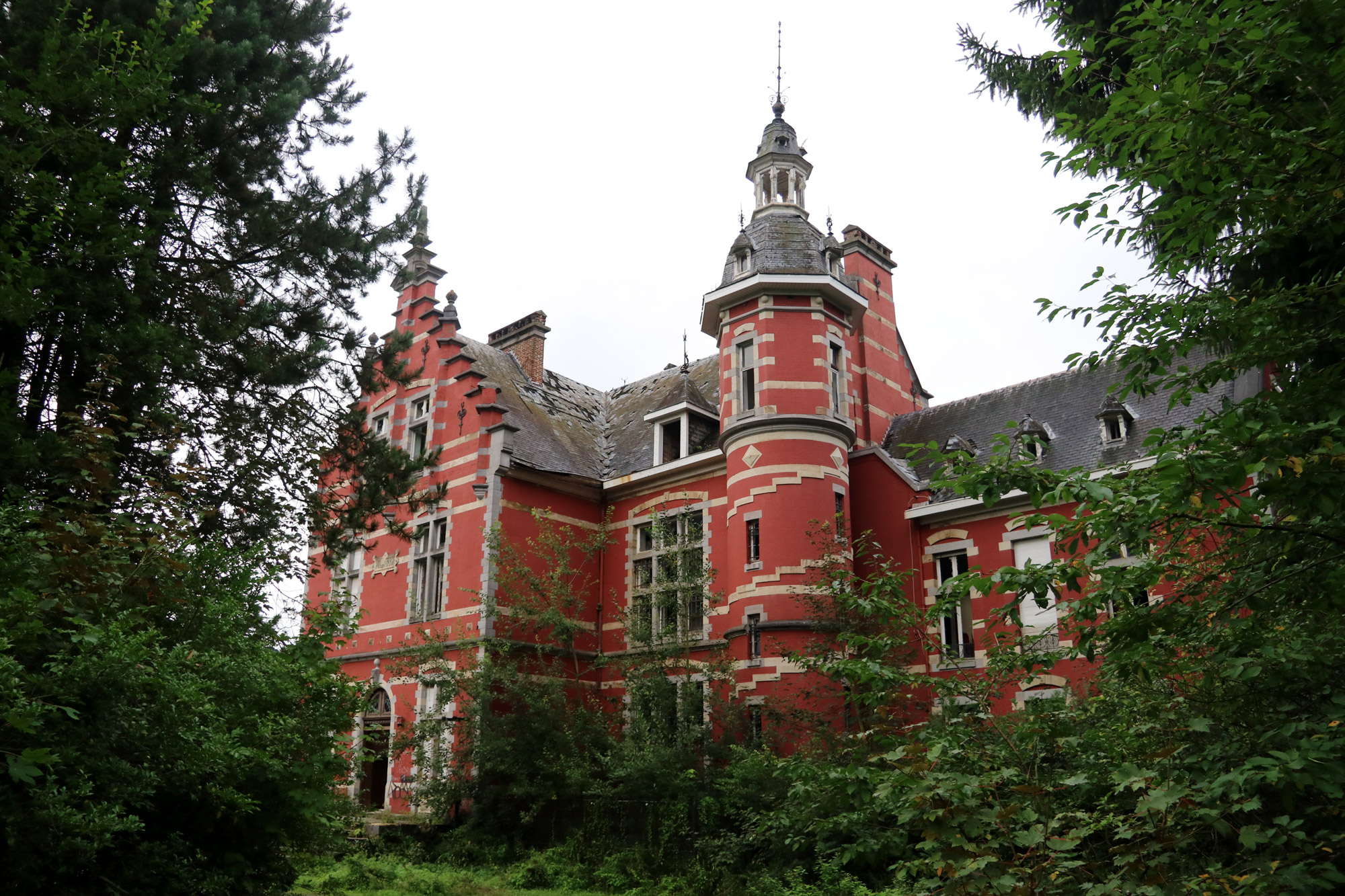 Chateau Rouge - Urban Explorers